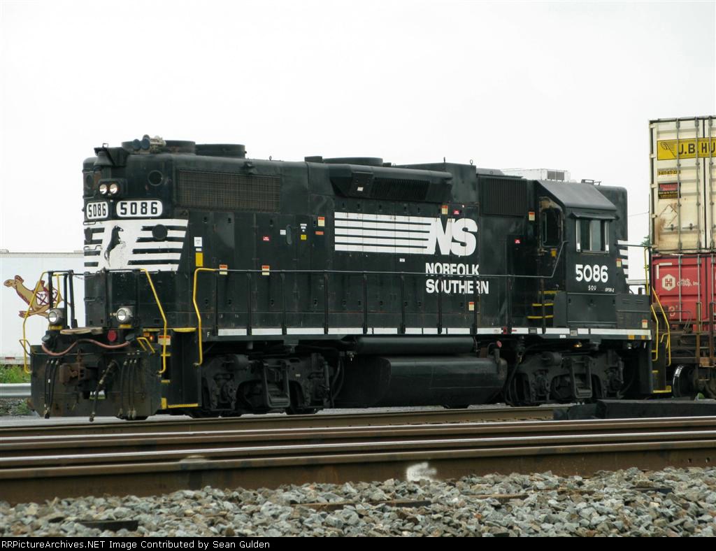 NS EMD GP38-2 5086